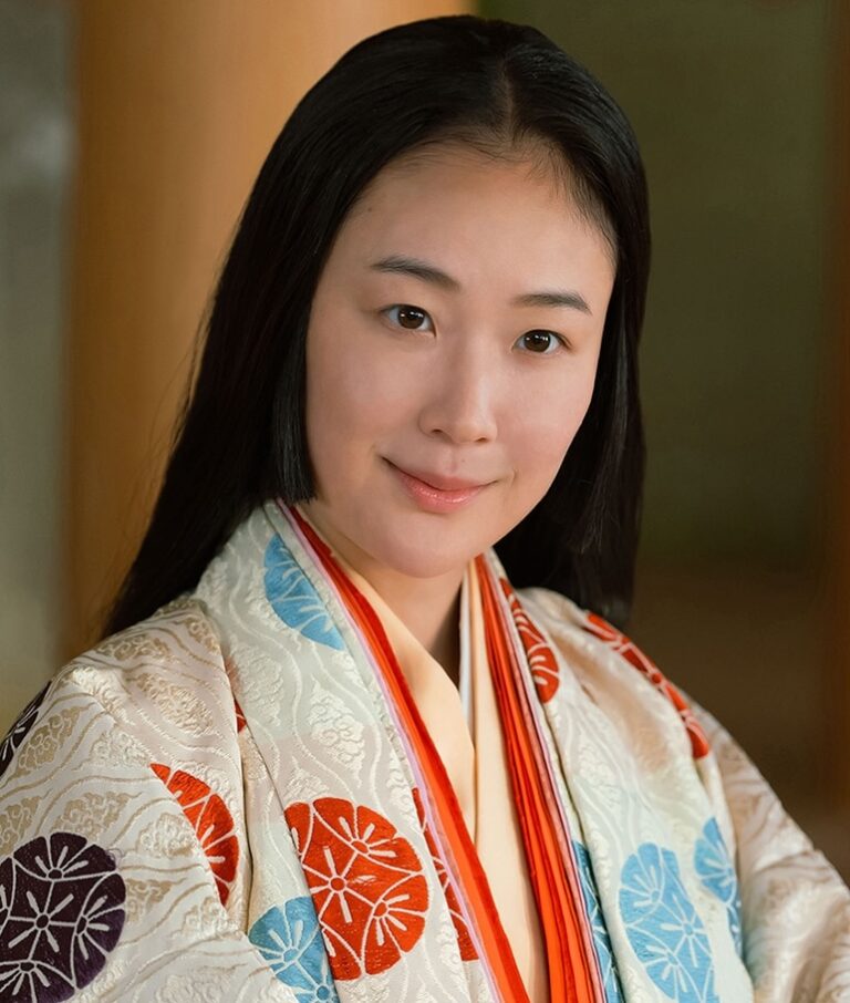 黒木華が演じる「源倫子」©NHK | - Japaaan